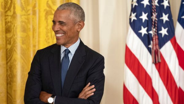 Obamas Return to White House for Unveiling of Their Official Portraits ...