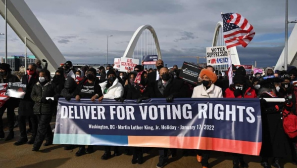 Supreme Court Restores Alabama Voting Map Accused of Racial ...